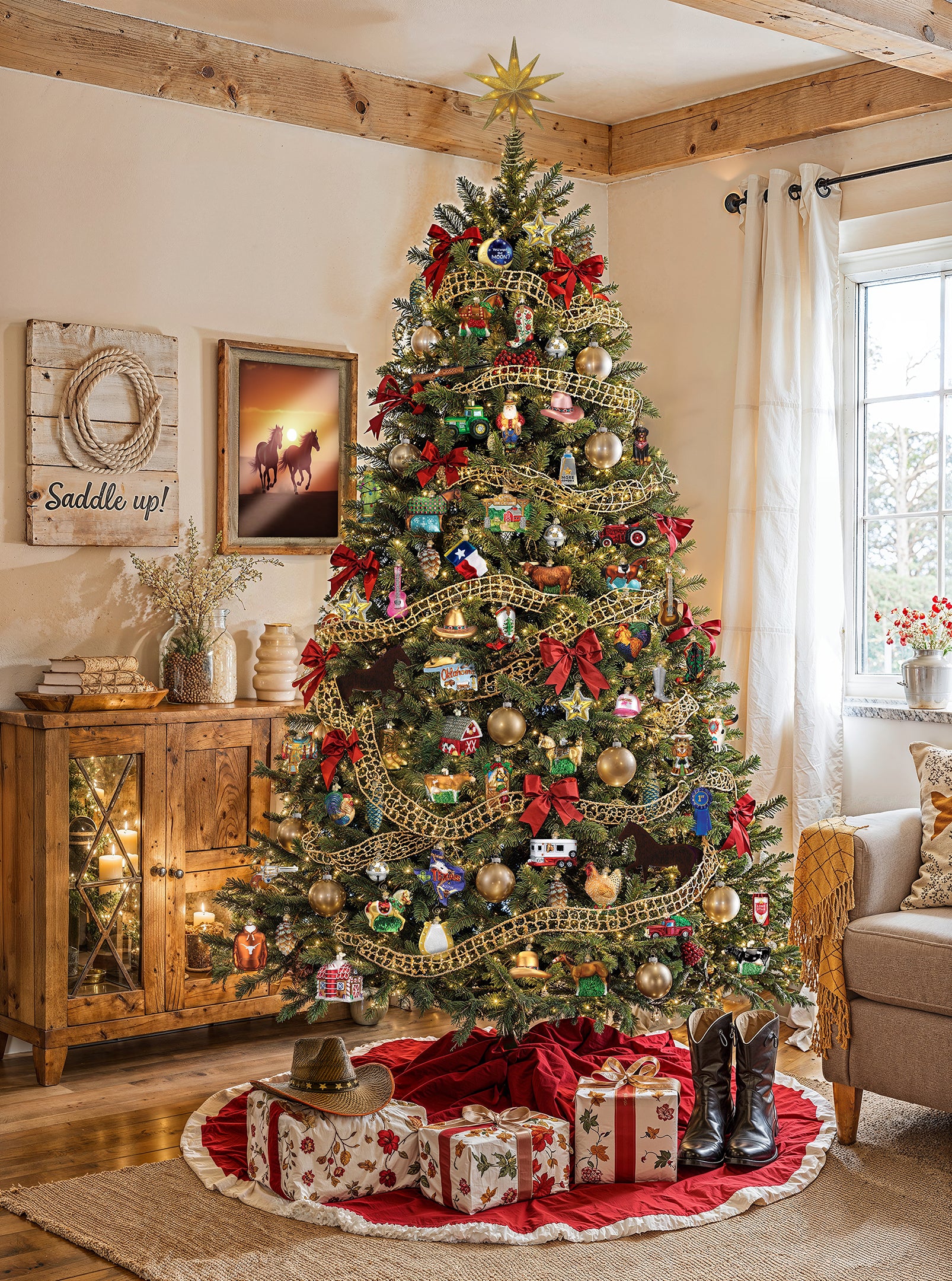 Cowboy Core Themed Tree – Old World Christmas